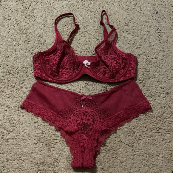 Victoria's Secret | Intimates & Sleepwear | Victorias Secret Maroon Bra ...